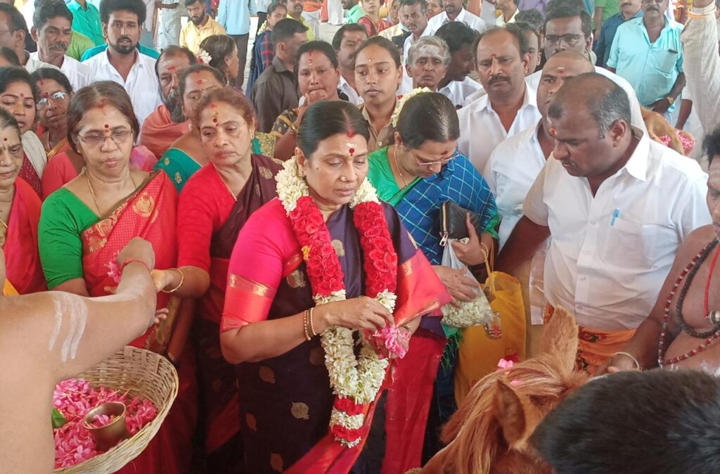 Durga Stalin Performs Bhima Ratha Shanti Pooja To Mark 70th B'day Of ...