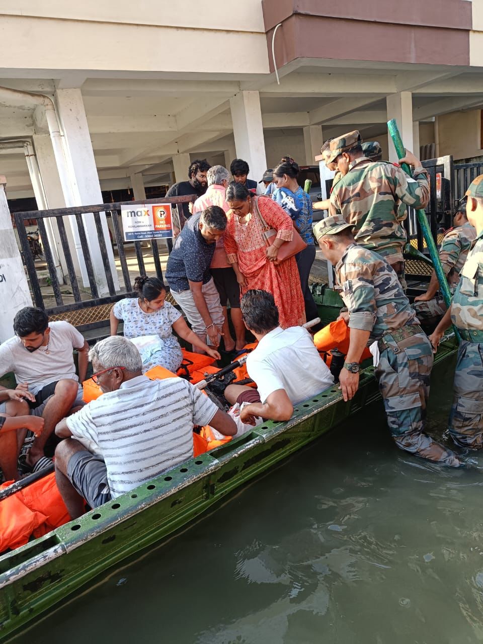 Indian Armed Forces' Heroic Rescue And Relief Operations Amidst Chennai ...